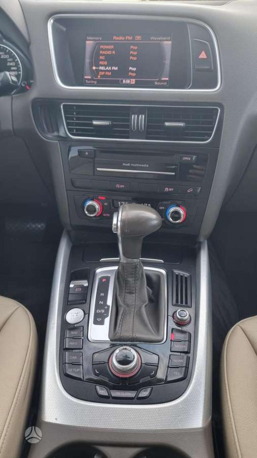 Melns Audi Q5 2013 Šauļi, ar dzinēja tilpumu 1.97 L un nobraukumu 191 tūkst. km par 9990 €, foto 26 vietnē AUTOMOTO.COM.LV