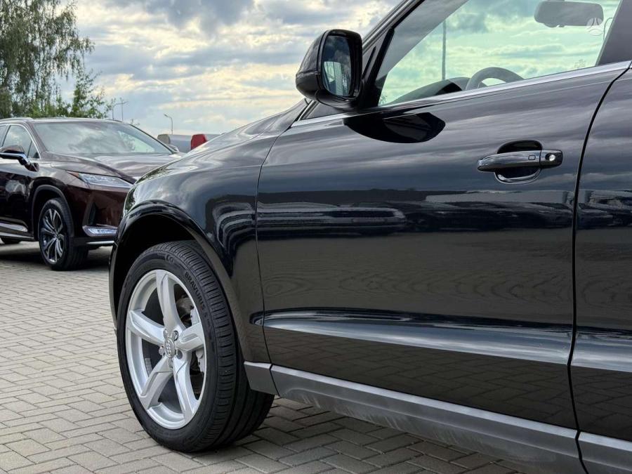 Black Audi Q5 2013 in Vilnius, with an engine capacity of 2.97 L and mileage of 270 thousand km for 13000 €, photo 7 on AUTOMOTO.COM.LV