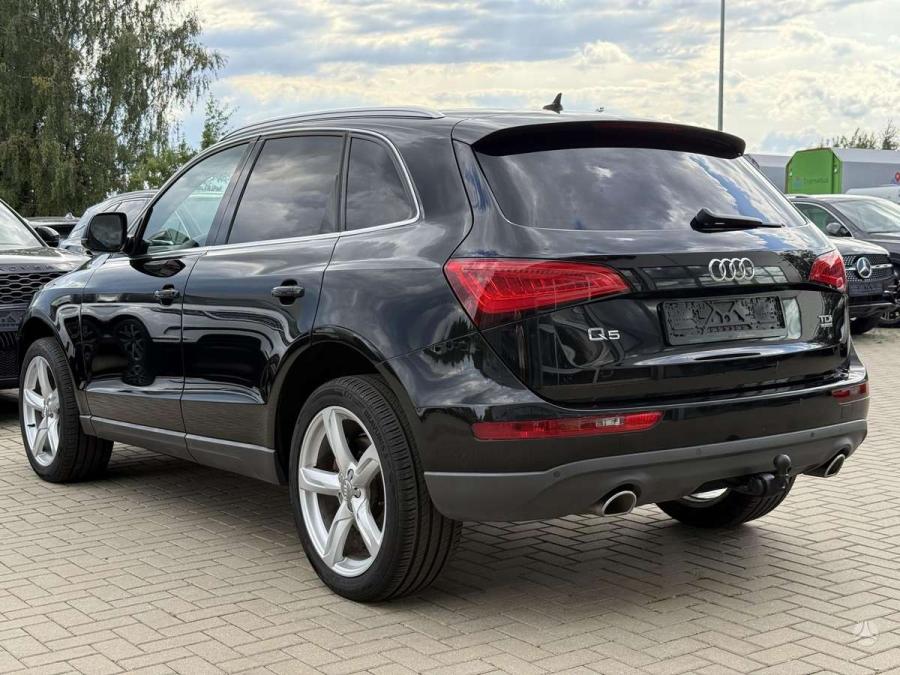 Black Audi Q5 2013 in Vilnius, with an engine capacity of 2.97 L and mileage of 270 thousand km for 13000 €, photo 17 on AUTOMOTO.COM.LV