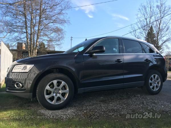 Audi Q5 2013 in Tallinn on AUTOMOTO.COM.LV Black Audi Q5 2013 in Tallinn, with an engine capacity of 2.00 L and mileage of 241 thousand km for 9900 €, photo 5 on AUTOMOTO.COM.LV