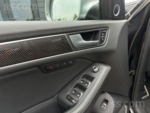Melns Audi Q5 2014 Jelgava, ar dzinēja tilpumu 3.00 L un nobraukumu 250 tūkst. km par 11500 €, foto 17 vietnē AUTOMOTO.COM.LV