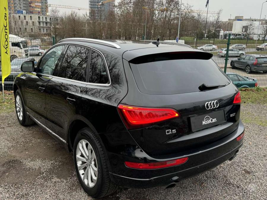 Black Audi Q5 2014 in Vilnius, with an engine capacity of 1.98 L and mileage of 253 thousand km for 11400 €, photo 8 on AUTOMOTO.COM.LV