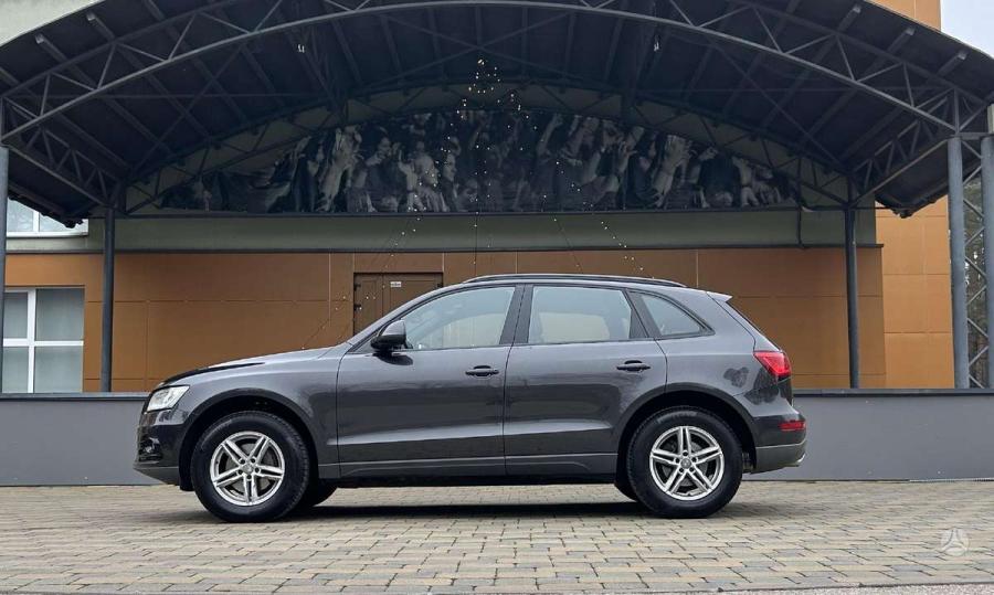 Black Audi Q5 2014 in Druskininkai, with an engine capacity of 1.97 L and mileage of 192 thousand km for 14650 €, photo 5 on AUTOMOTO.COM.LV