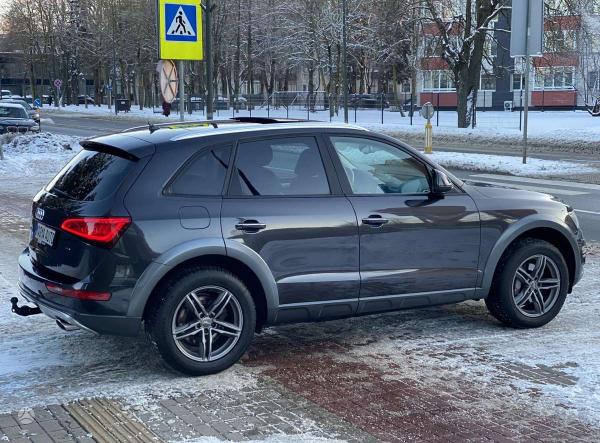 Melns Audi Q5 2014 Marijampole, ar dzinēja tilpumu 2.97 L un nobraukumu 227 tūkst. km par 13850 €, foto 5 vietnē AUTOMOTO.COM.LV