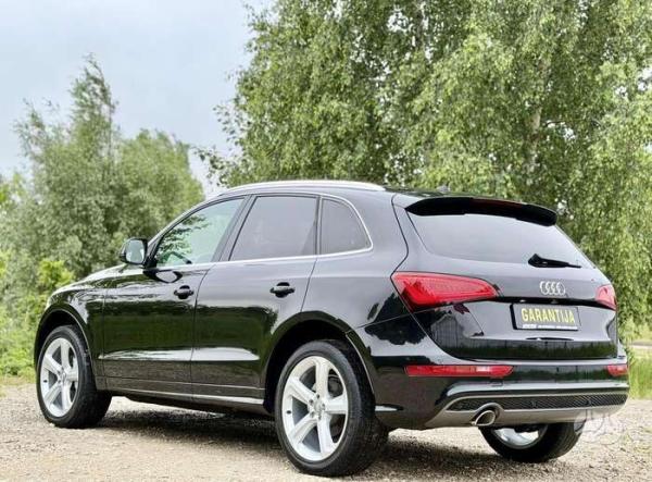 Melns Audi Q5 2014 Šauļi, ar dzinēja tilpumu 1.97 L un nobraukumu 265 tūkst. km par 14400 €, foto 3 vietnē AUTOMOTO.COM.LV