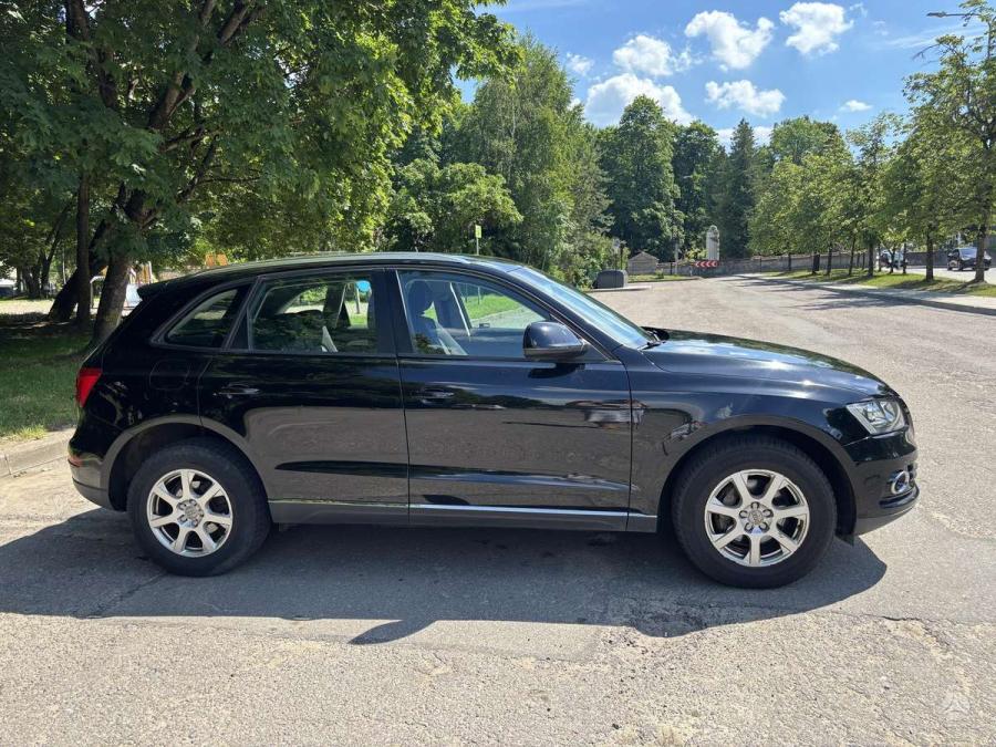 Black Audi Q5 2014 in Vilnius, with an engine capacity of 1.97 L and mileage of 245 thousand km for 9000 €, photo 9 on AUTOMOTO.COM.LV