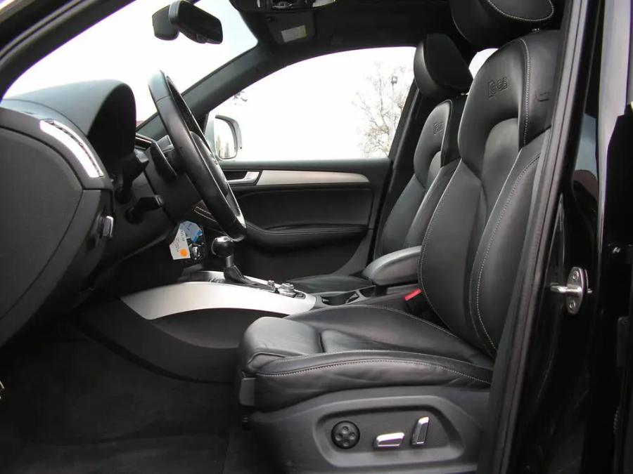 Black Audi Q5 2014 in Sigulda, with an engine capacity of 3.00 L and mileage of 208 thousand km for 16990 €, photo 22 on AUTOMOTO.COM.LV