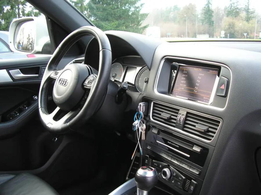 Black Audi Q5 2014 in Sigulda, with an engine capacity of 3.00 L and mileage of 208 thousand km for 16990 €, photo 29 on AUTOMOTO.COM.LV