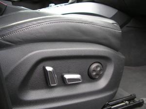 Black Audi Q5 2014 in Sigulda, with an engine capacity of 3.00 L and mileage of 208 thousand km for 16990 €, photo 31 on AUTOMOTO.COM.LV