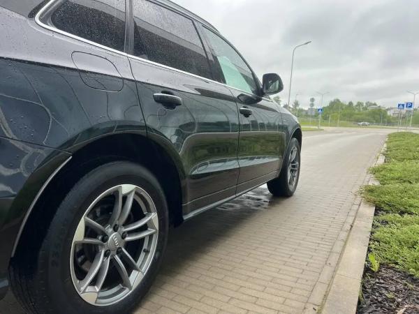 Black Audi Q5 2014 in Rezekne, with an engine capacity of 2.00 L and mileage of 176 thousand km for 14990 €, photo 7 on AUTOMOTO.COM.LV