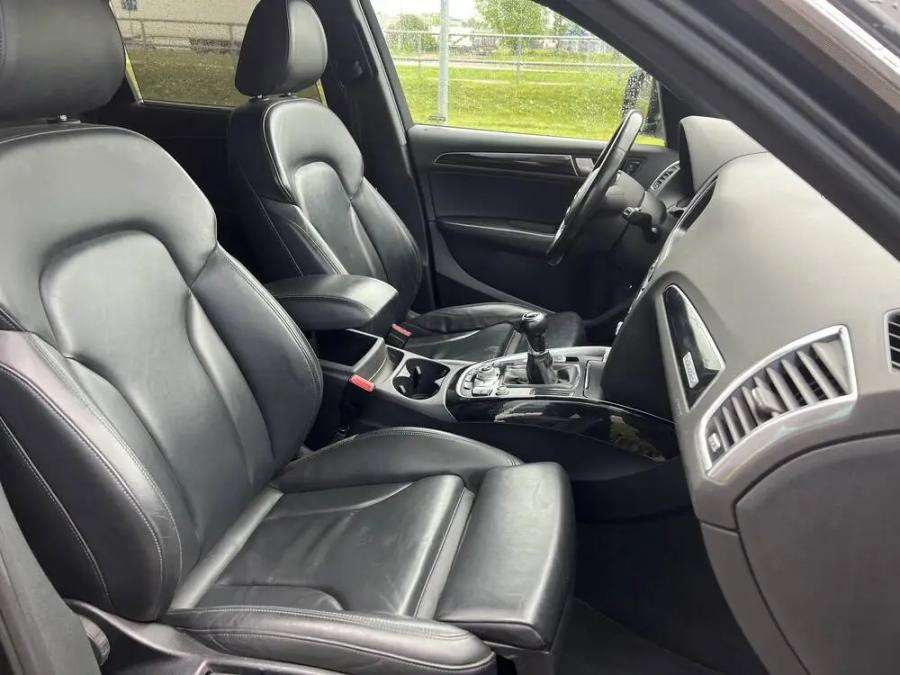 Black Audi Q5 2014 in Rezekne, with an engine capacity of 2.00 L and mileage of 176 thousand km for 14990 €, photo 16 on AUTOMOTO.COM.LV