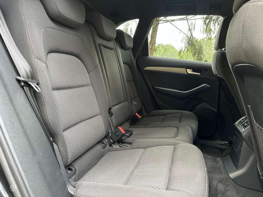 Black Audi Q5 2014 in Vilnius, with an engine capacity of 1.97 L and mileage of 262 thousand km for 13700 €, photo 23 on AUTOMOTO.COM.LV