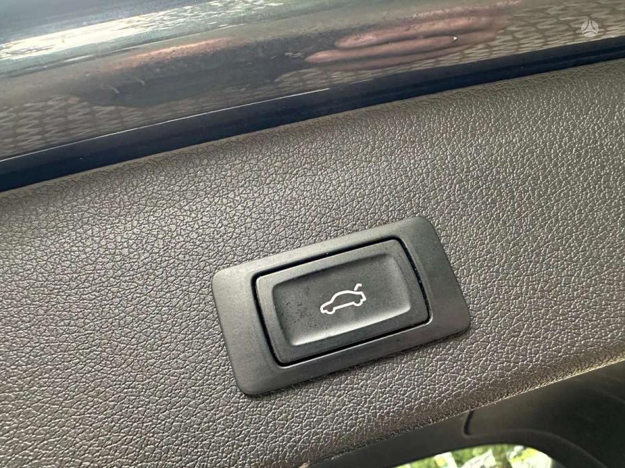Black Audi Q5 2014 in Vilnius, with an engine capacity of 1.97 L and mileage of 262 thousand km for 13700 €, photo 30 on AUTOMOTO.COM.LV