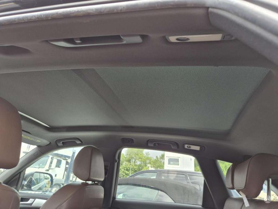 Black Audi Q5 2014 in Klaipeda, with an engine capacity of 3.00 L and mileage of 219 thousand km for 9400 €, photo 22 on AUTOMOTO.COM.LV
