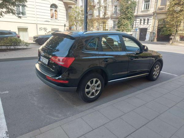 Black Audi Q5 2014 in Vilnius, with an engine capacity of 1.97 L and mileage of 230 thousand km for 8900 €, photo 2 on AUTOMOTO.COM.LV
