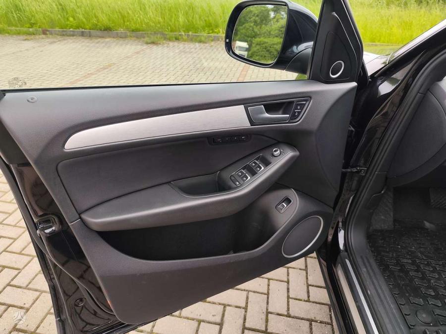 Black Audi Q5 2014 in Kaunas, with an engine capacity of 3.00 L and mileage of 212 thousand km for 12500 €, photo 15 on AUTOMOTO.COM.LV