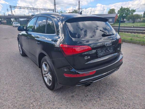 Melns Audi Q5 2014 Šauļi, ar dzinēja tilpumu 3.00 L un nobraukumu 262 tūkst. km par 8400 €, foto 5 vietnē AUTOMOTO.COM.LV