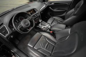 Black Audi Q5 2014 in Riga, with an engine capacity of 3.00 L and mileage of 263 thousand km for 13990 €, photo 12 on AUTOMOTO.COM.LV