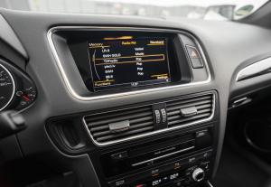 Black Audi Q5 2014 in Riga, with an engine capacity of 3.00 L and mileage of 263 thousand km for 13990 €, photo 19 on AUTOMOTO.COM.LV