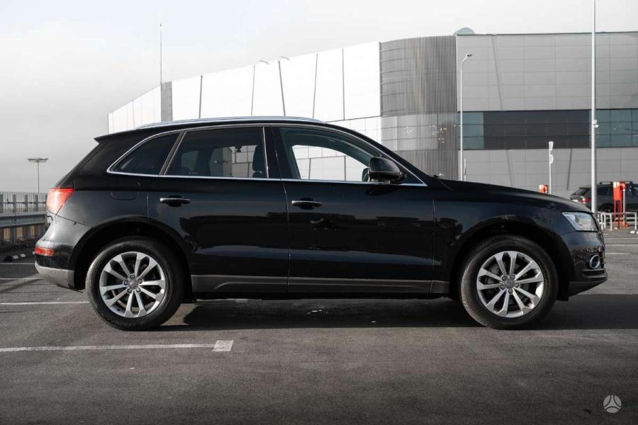 Melns Audi Q5 2015 Viļņa, ar dzinēja tilpumu 1.97 L un nobraukumu 215 tūkst. km par 14950 €, foto 3 vietnē AUTOMOTO.COM.LV
