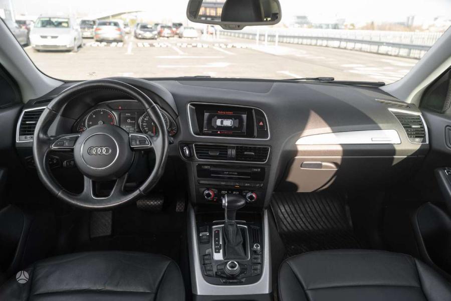 Black Audi Q5 2015 in Vilnius, with an engine capacity of 1.97 L and mileage of 215 thousand km for 14900 €, photo 17 on AUTOMOTO.COM.LV