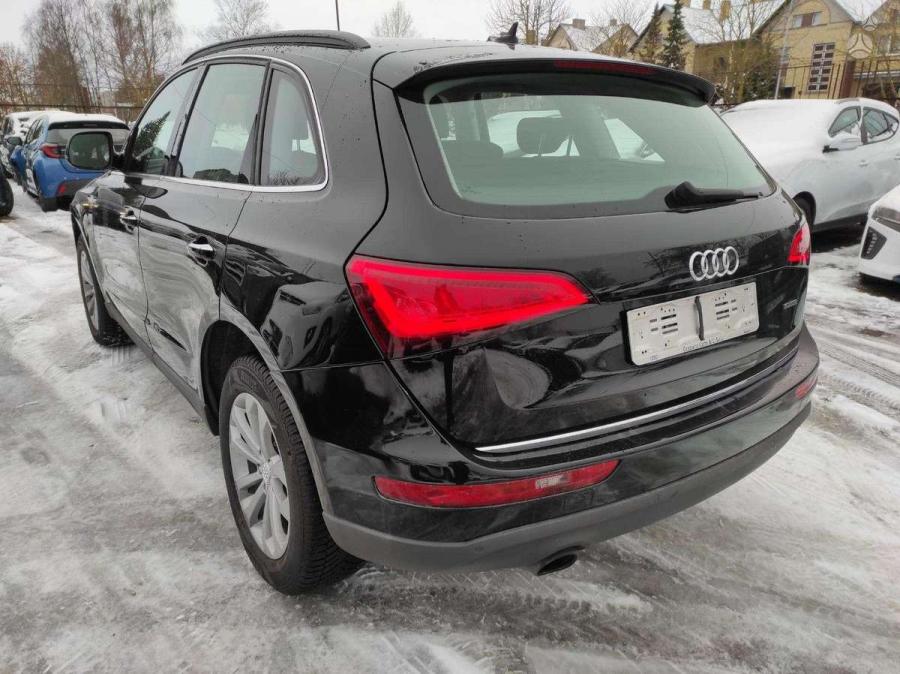 Black Audi Q5 2015 in Panevezys, with an engine capacity of 1.97 L and mileage of 260 thousand km for 12500 €, photo 12 on AUTOMOTO.COM.LV