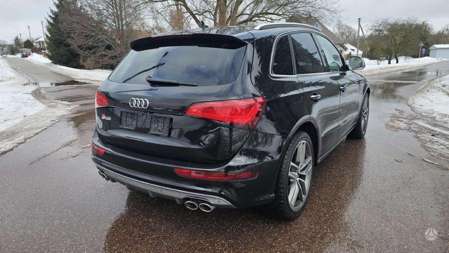 Black Audi Q5 2015 in Prienai, with an engine capacity of 2.97 L and mileage of 269 thousand km for 15600 €, photo 4 on AUTOMOTO.COM.LV