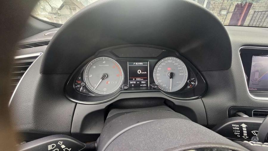 Black Audi Q5 2015 in Prienai, with an engine capacity of 2.97 L and mileage of 269 thousand km for 15600 €, photo 13 on AUTOMOTO.COM.LV