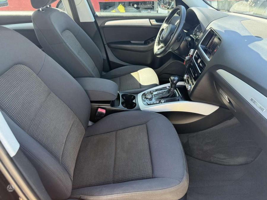 Melns Audi Q5 2015 Tauragė, ar dzinēja tilpumu 1.97 L un nobraukumu 289 tūkst. km par 10500 €, foto 21 vietnē AUTOMOTO.COM.LV