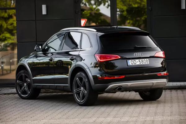 Black Audi Q5 2015 in Jelgava, with an engine capacity of 2.00 L and mileage of 220 thousand km for 14990 €, photo 5 on AUTOMOTO.COM.LV