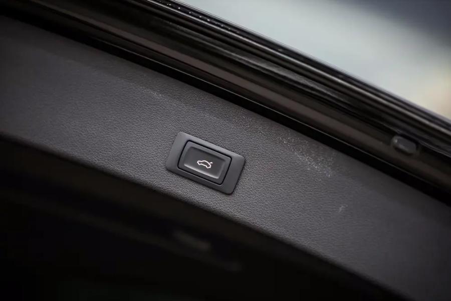 Melns Audi Q5 2015 Jelgava, ar dzinēja tilpumu 2.00 L un nobraukumu 157 tūkst. km par 16990 €, foto 14 vietnē AUTOMOTO.COM.LV