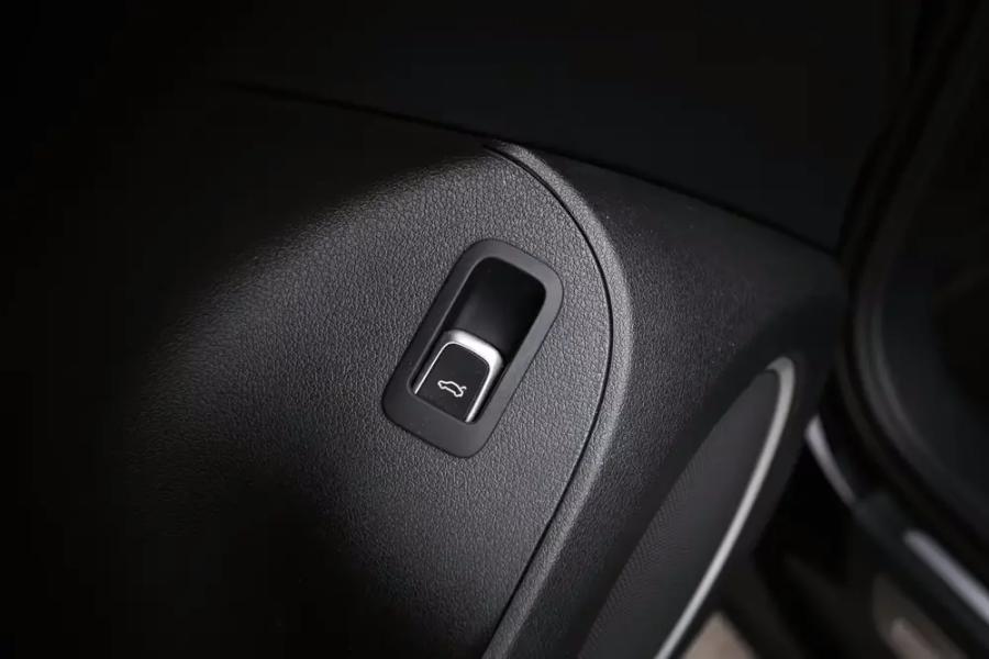 Melns Audi Q5 2015 Jelgava, ar dzinēja tilpumu 2.00 L un nobraukumu 157 tūkst. km par 16990 €, foto 26 vietnē AUTOMOTO.COM.LV