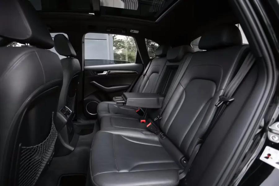 Melns Audi Q5 2015 Jelgava, ar dzinēja tilpumu 2.00 L un nobraukumu 157 tūkst. km par 16990 €, foto 28 vietnē AUTOMOTO.COM.LV