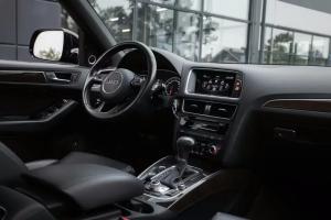 Melns Audi Q5 2015 Jelgava, ar dzinēja tilpumu 2.00 L un nobraukumu 157 tūkst. km par 16990 €, foto 34 vietnē AUTOMOTO.COM.LV