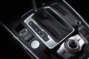 Melns Audi Q5 2015 Jelgava, ar dzinēja tilpumu 2.00 L un nobraukumu 157 tūkst. km par 16990 €, foto 36 vietnē AUTOMOTO.COM.LV