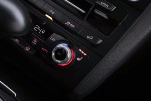 Melns Audi Q5 2015 Jelgava, ar dzinēja tilpumu 2.00 L un nobraukumu 157 tūkst. km par 16990 €, foto 38 vietnē AUTOMOTO.COM.LV