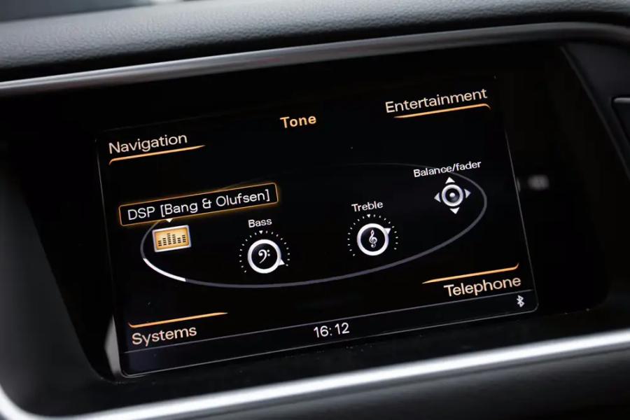 Melns Audi Q5 2015 Jelgava, ar dzinēja tilpumu 2.00 L un nobraukumu 157 tūkst. km par 16990 €, foto 48 vietnē AUTOMOTO.COM.LV