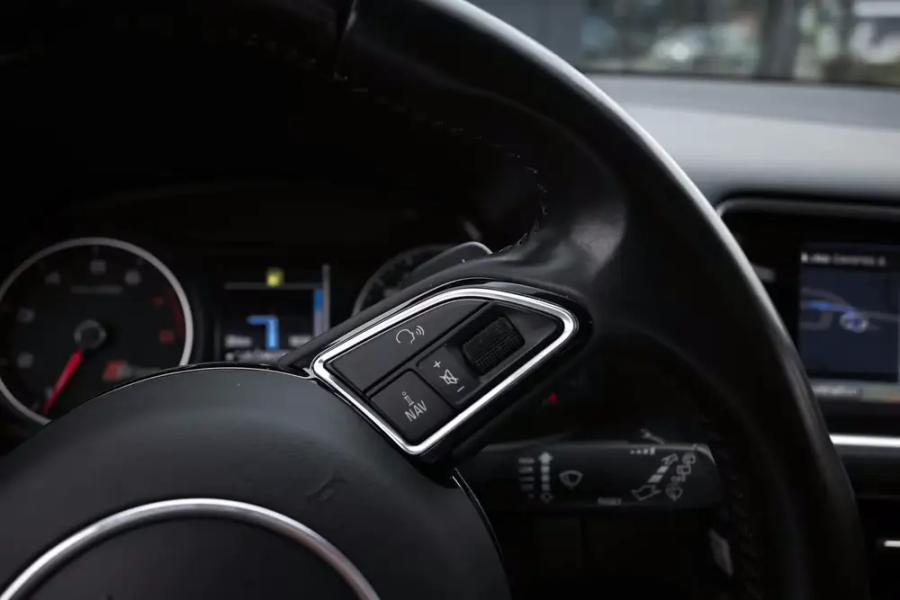 Melns Audi Q5 2015 Jelgava, ar dzinēja tilpumu 2.00 L un nobraukumu 157 tūkst. km par 16990 €, foto 51 vietnē AUTOMOTO.COM.LV