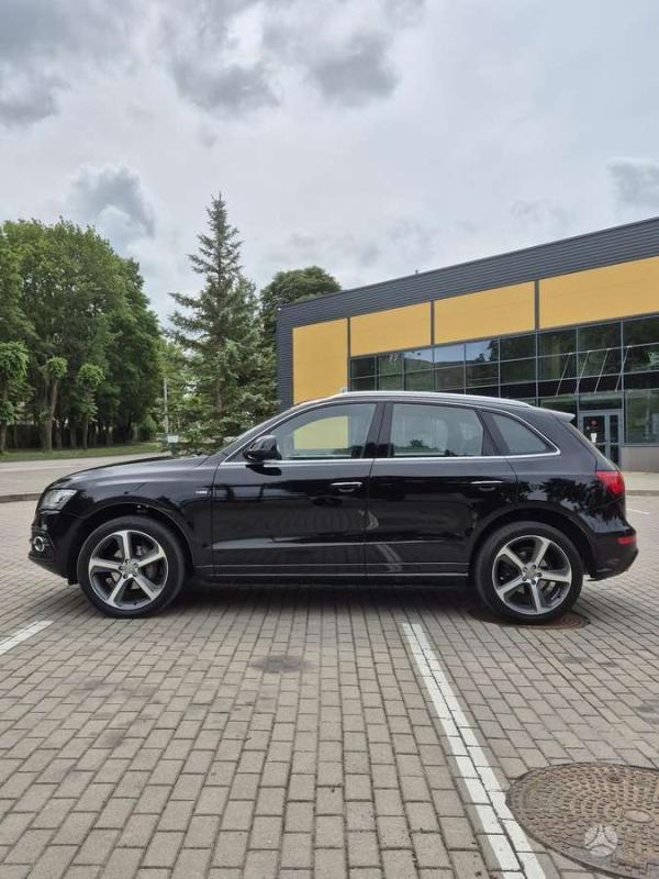 Black Audi Q5 2015 in Siauliai, with an engine capacity of 1.97 L and mileage of 329 thousand km for 12800 €, photo 2 on AUTOMOTO.COM.LV