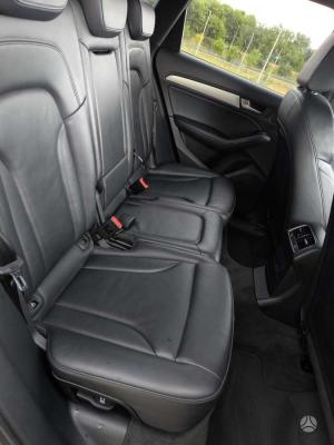 Melns Audi Q5 2015 Viļņa, ar dzinēja tilpumu 1.97 L un nobraukumu 210 tūkst. km par 12800 €, foto 20 vietnē AUTOMOTO.COM.LV