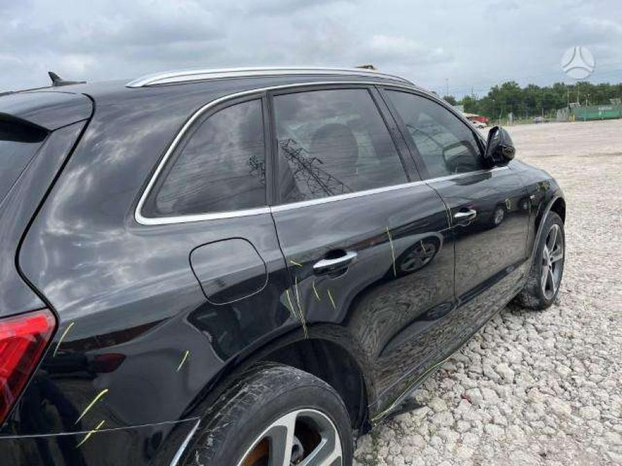 Black Audi Q5 2015 in Vilnius, with an engine capacity of 3.00 L and mileage of 156 thousand km for 6900 €, photo 12 on AUTOMOTO.COM.LV