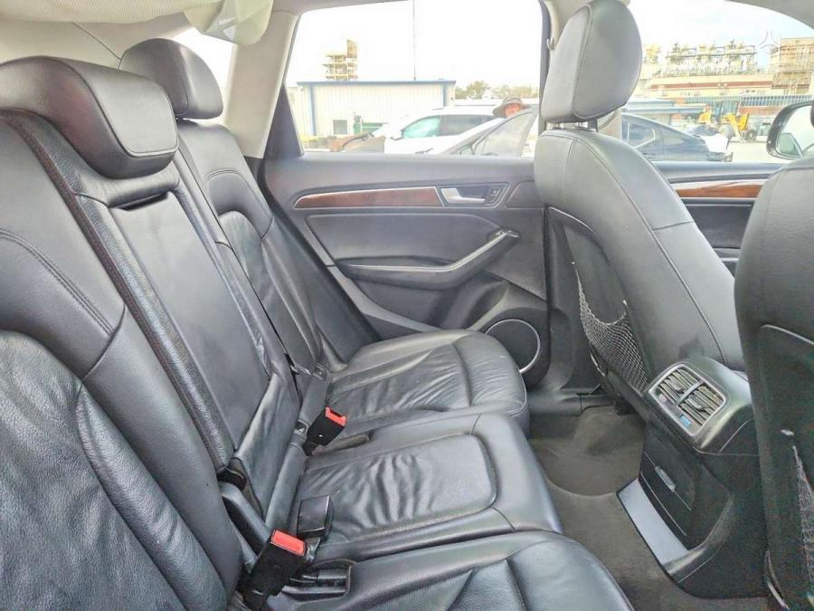 Black Audi Q5 2015 in Vilnius, with an engine capacity of 3.00 L and mileage of 156 thousand km for 6900 €, photo 18 on AUTOMOTO.COM.LV