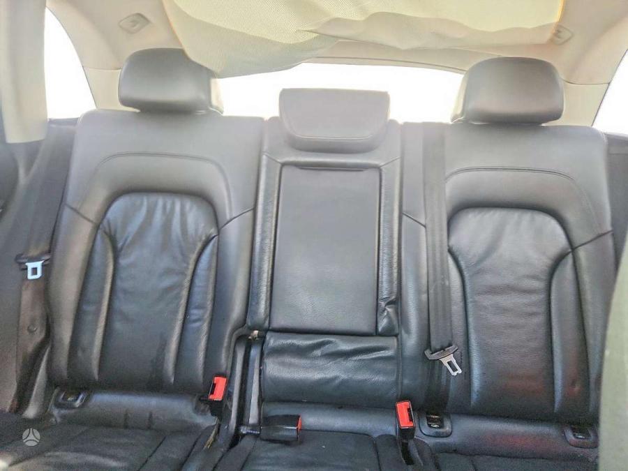 Black Audi Q5 2015 in Vilnius, with an engine capacity of 3.00 L and mileage of 156 thousand km for 6900 €, photo 19 on AUTOMOTO.COM.LV