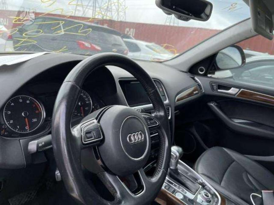 Black Audi Q5 2015 in Vilnius, with an engine capacity of 3.00 L and mileage of 156 thousand km for 6900 €, photo 21 on AUTOMOTO.COM.LV