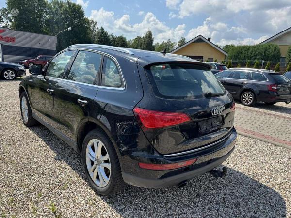 Melns Audi Q5 2015 Alīta, ar dzinēja tilpumu 2.00 L un nobraukumu 175 tūkst. km par 9950 €, foto 3 vietnē AUTOMOTO.COM.LV