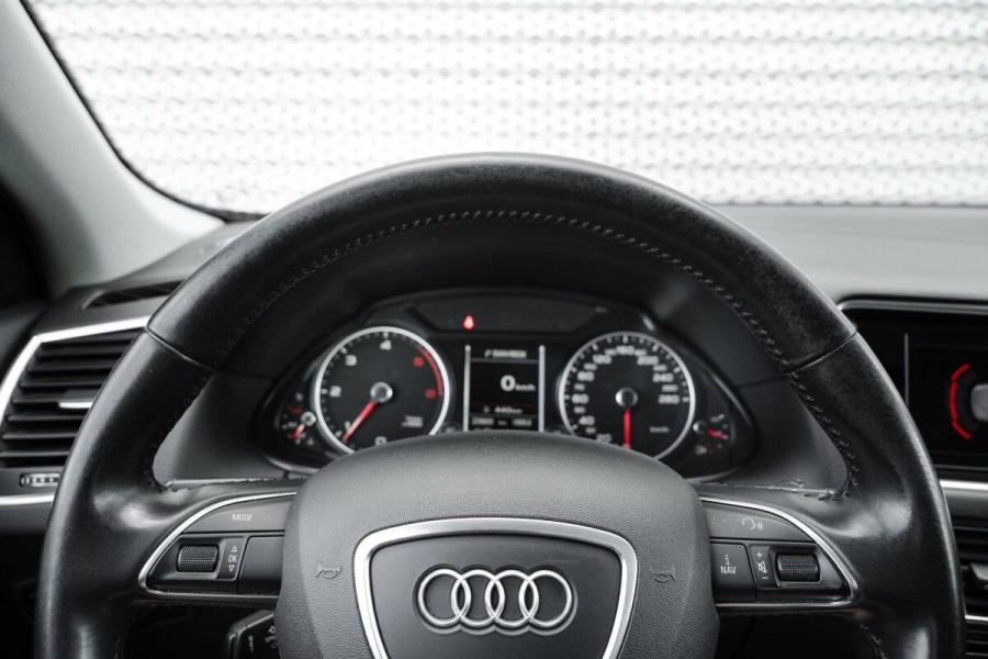 Black Audi Q5 2015 in Marupe, with an engine capacity of 2.00 L and mileage of 240 thousand km for 11950 €, photo 11 on AUTOMOTO.COM.LV