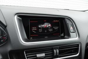 Black Audi Q5 2015 in Marupe, with an engine capacity of 2.00 L and mileage of 240 thousand km for 11950 €, photo 15 on AUTOMOTO.COM.LV