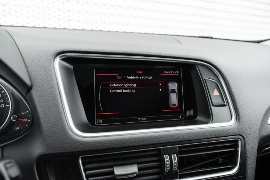 Black Audi Q5 2015 in Marupe, with an engine capacity of 2.00 L and mileage of 240 thousand km for 11950 €, photo 17 on AUTOMOTO.COM.LV