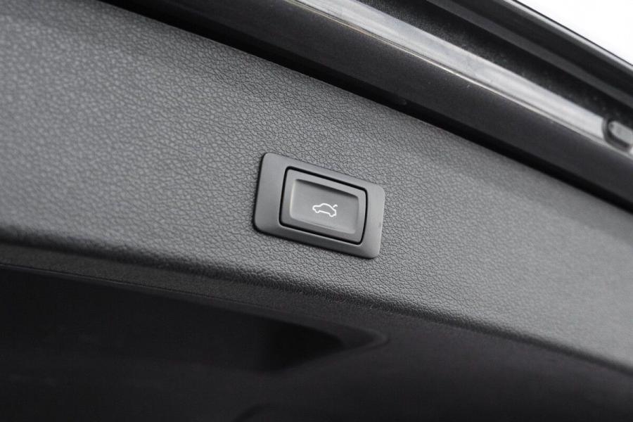 Black Audi Q5 2015 in Marupe, with an engine capacity of 2.00 L and mileage of 240 thousand km for 11950 €, photo 23 on AUTOMOTO.COM.LV