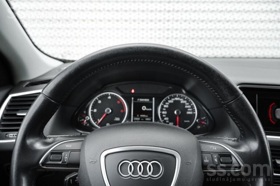 Melns Audi Q5 2015 Rīga, ar dzinēja tilpumu 2.00 L un nobraukumu 240 tūkst. km par 11950 €, foto 11 vietnē AUTOMOTO.COM.LV